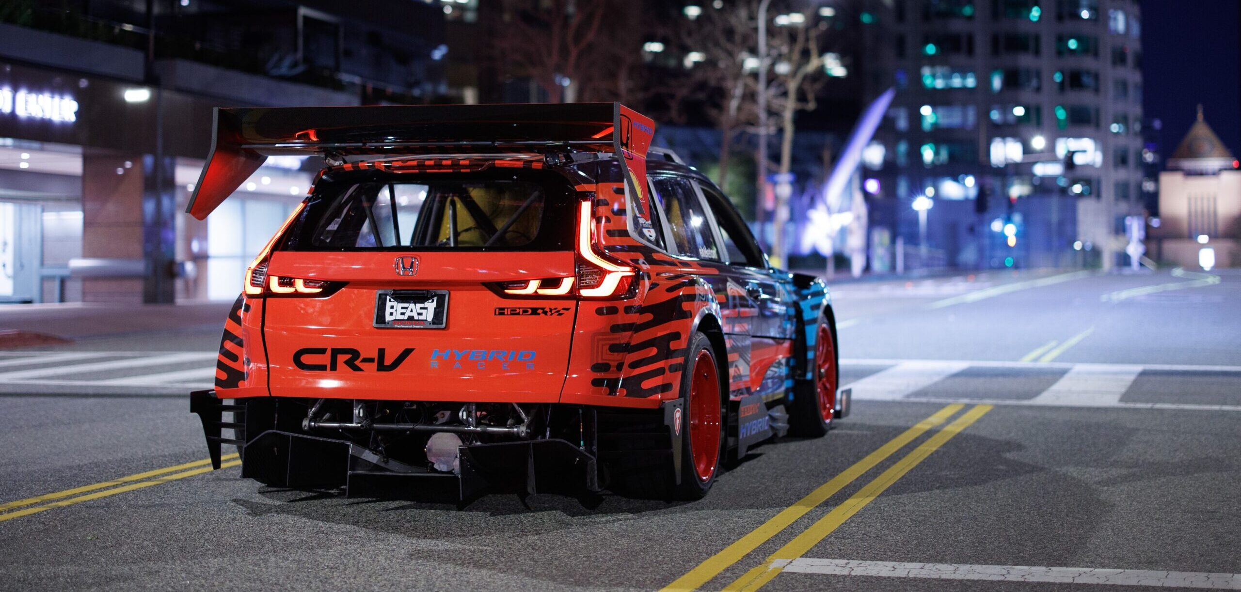 Honda engineers tell the story behind the new CR-V Hybrid Racer ...