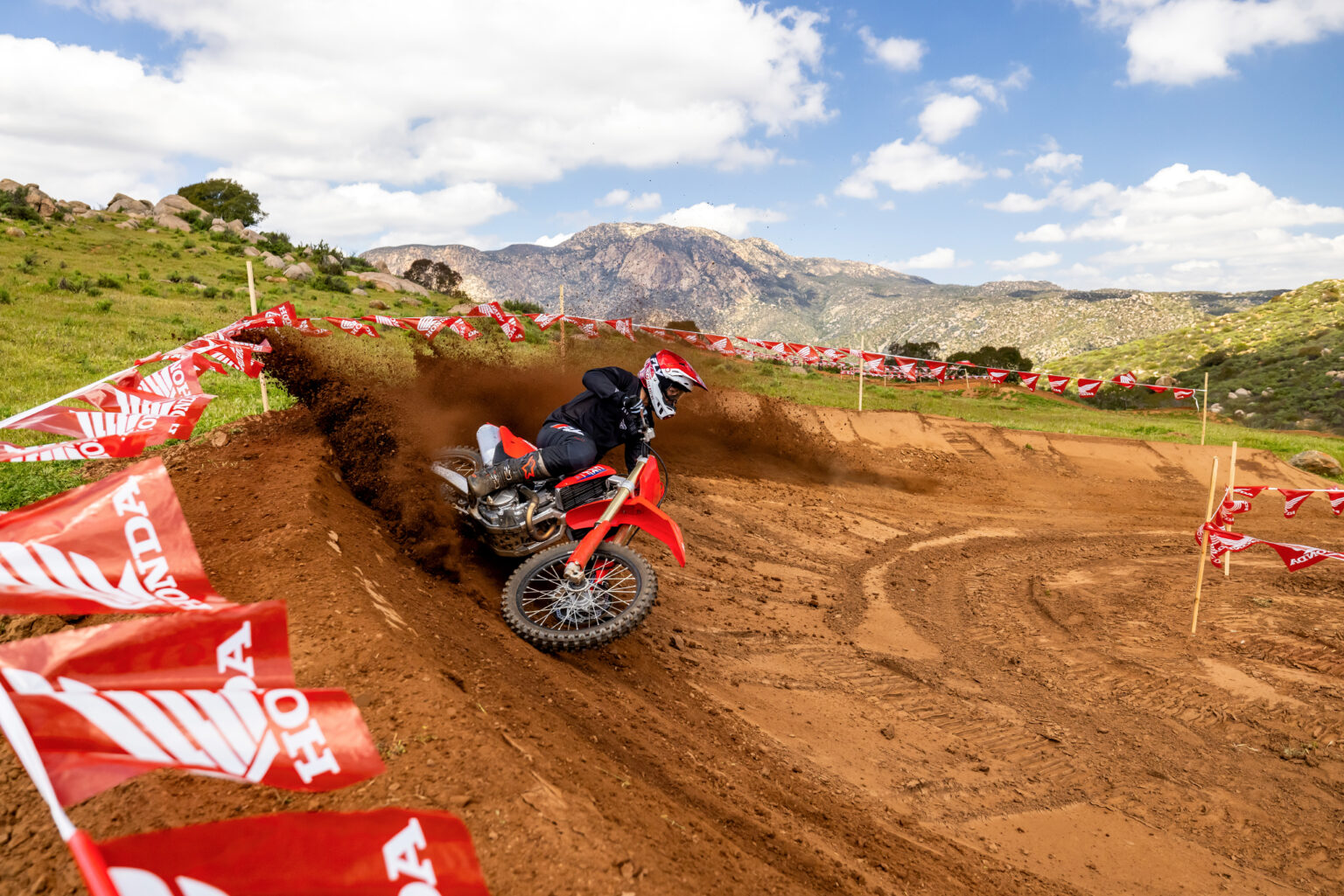 Honda unveils 2025 line-up of CRF dirt bikes | Professional Motorsport ...